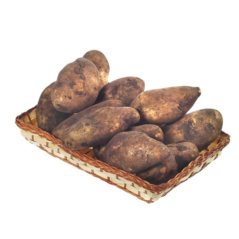 Papa negra x kg. - Carrefour